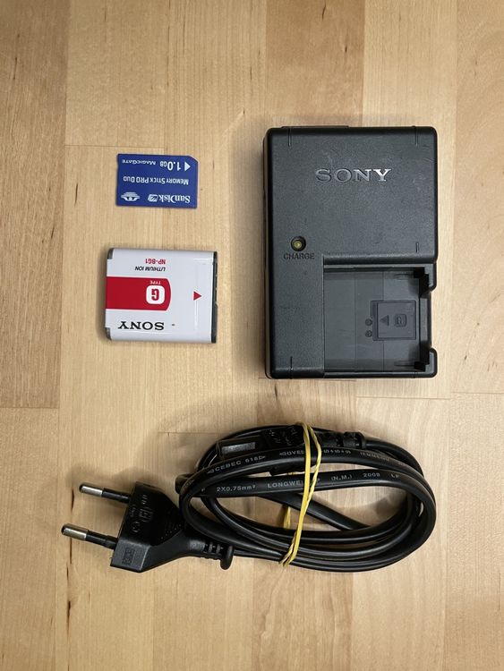 Sony Cybershot NP-BG1 Akku Ladeadapter Memory Stick Pro Duo (Gebraucht ...