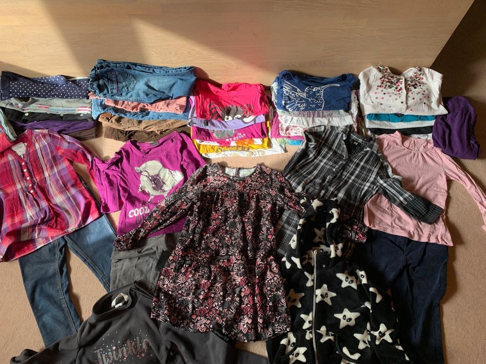 39-tlg. Kleiderpaket Mädchen Gr. 134/140 für Herbst & Winter (Gebraucht) in Lengnau AG für CHF ...
