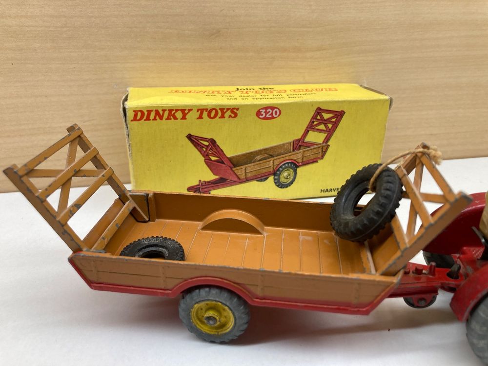 Dinky Toys Tractor & Trailer (Gebraucht) in Bretzwil für CHF 120 – mit ...