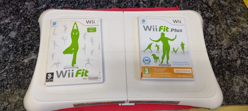 Wii Fit Board with Wii Fit+Wii Fit Plus-Excellent condition (Neu ...