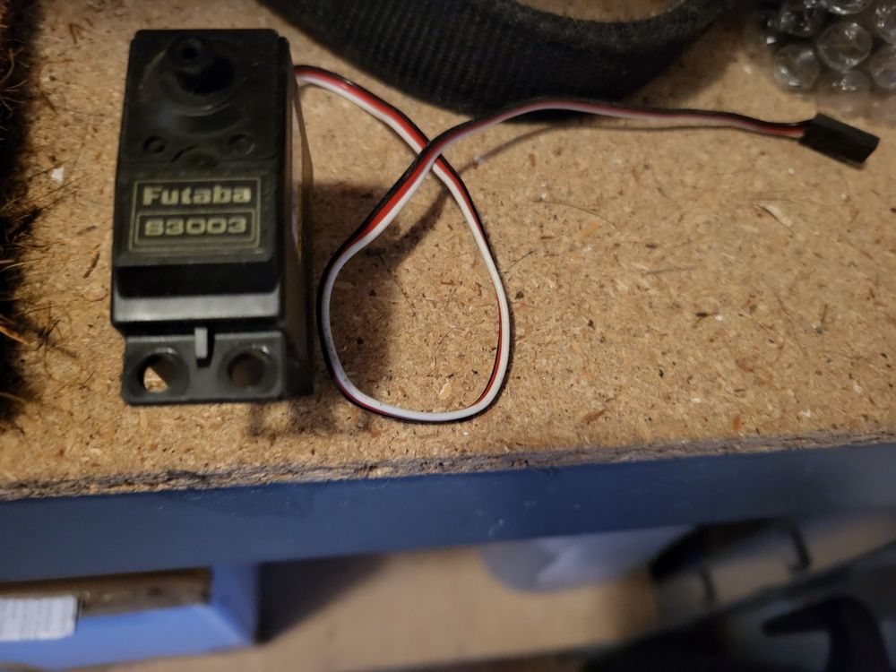 RC servo Futaba s3003 | Kaufen auf Ricardo