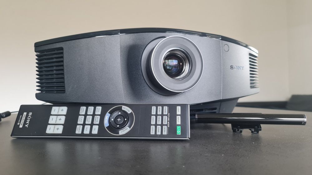 Projector SONY FHD 3D for home cinema and games (Gebraucht) in Aproz ...