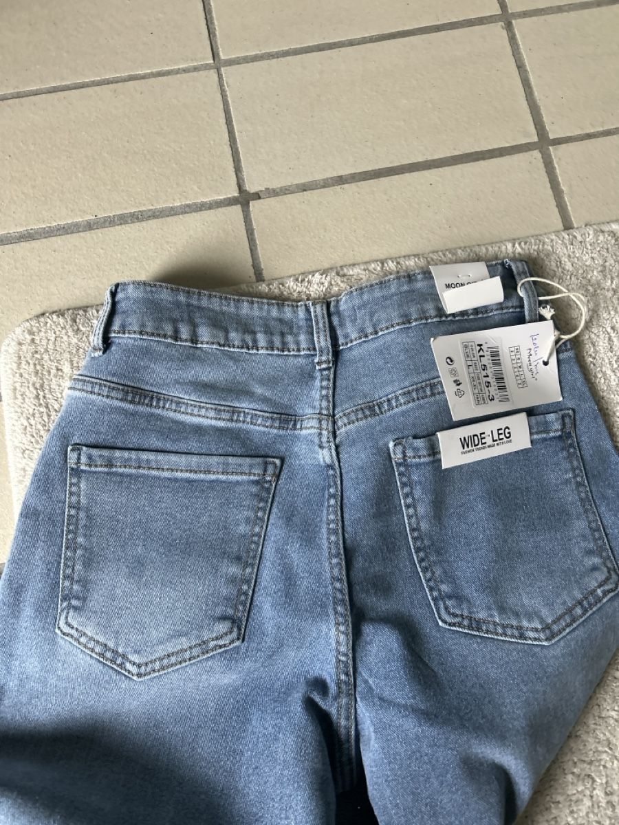Moon Wide Leg Jeans mit Strass, Neu! (Neu und originalverpackt) in ...