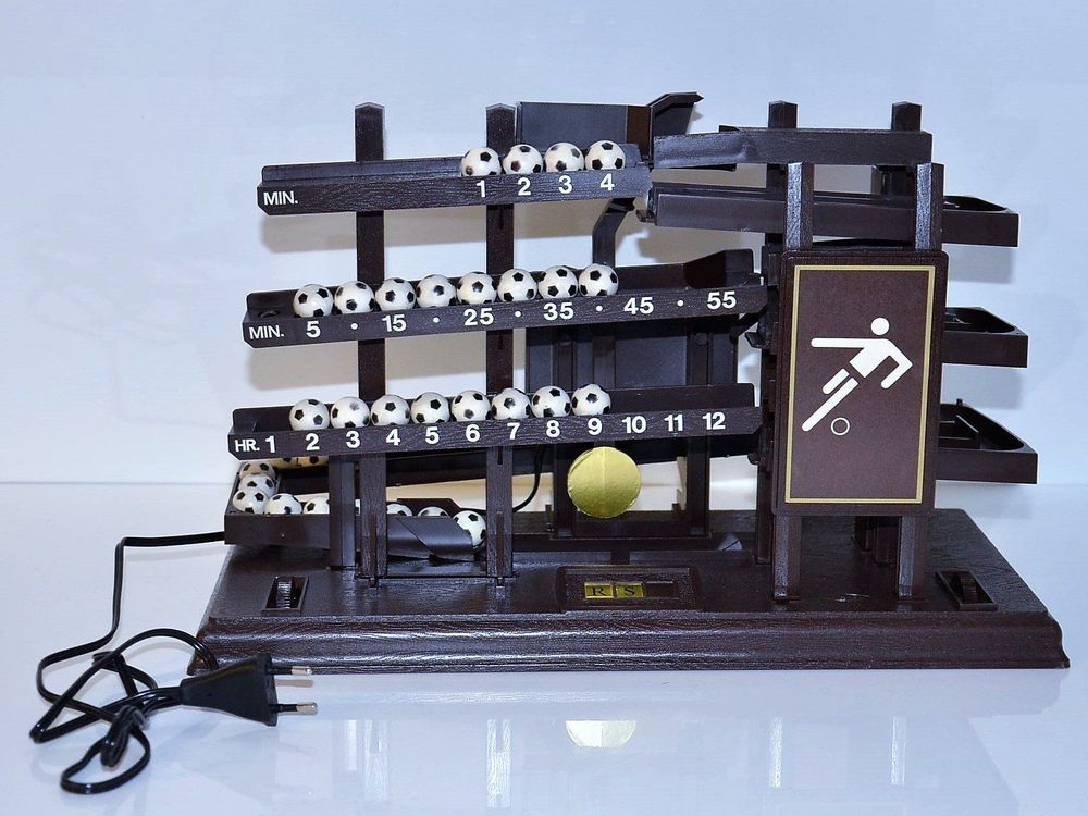 MATTEL | Ball-o-clock | elektrische Kugeluhr (Defekt) in Wittenbach für ...