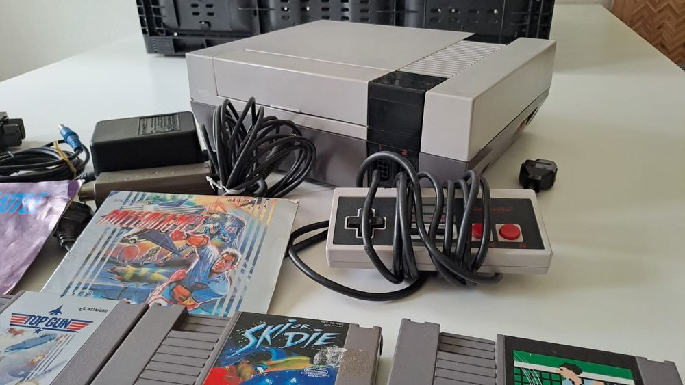Nintendo NES mit 15 Spielen + 4-Spieler-Adapter Ab 1.- (Gebraucht) in ...