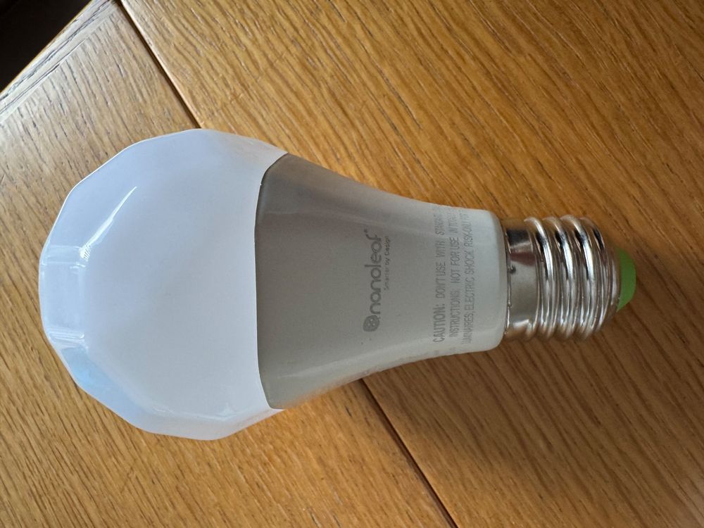 Nanoleaf Essential E27 Glühbirnen - Smarte Lampen - 7 Stück (Gebraucht ...