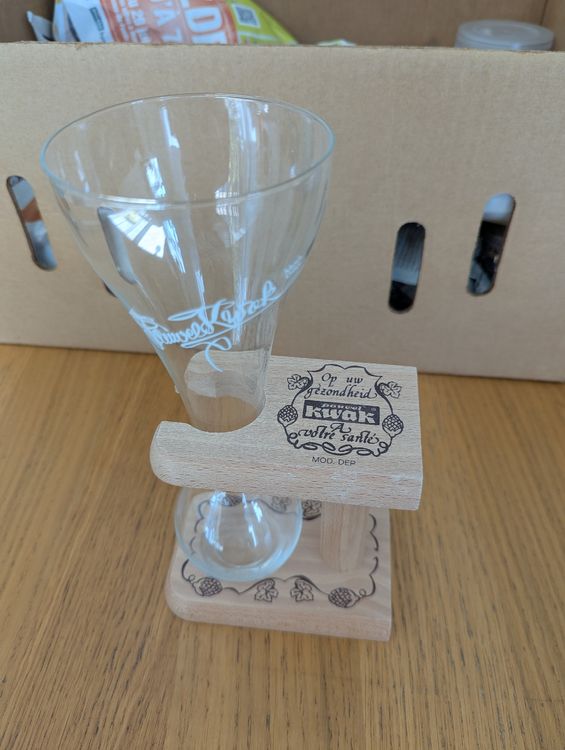 Verre à bière Kwak avec support (Neu (gemäss Beschreibung)) in La Tour-de-Trême für CHF 1 – nur ...