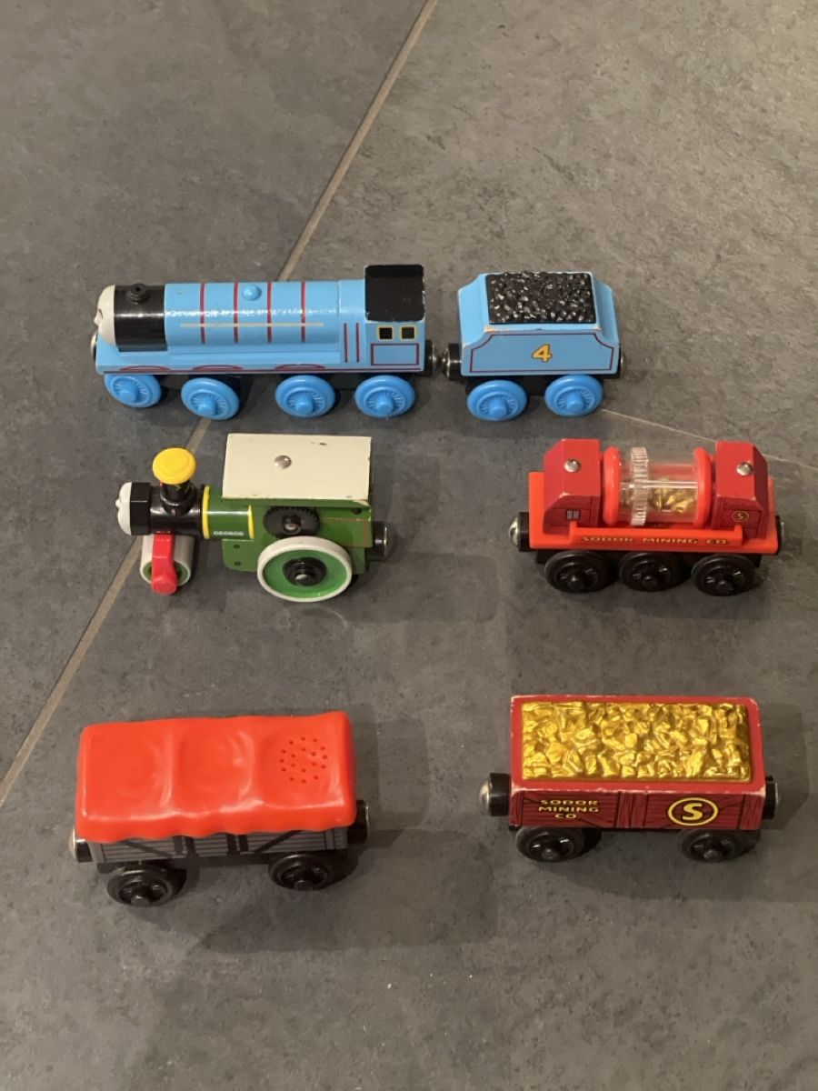 Vintage Thomas the Tank Engine Wooden Train Collection (Gebraucht) in Zürich für CHF 20 – mit ...