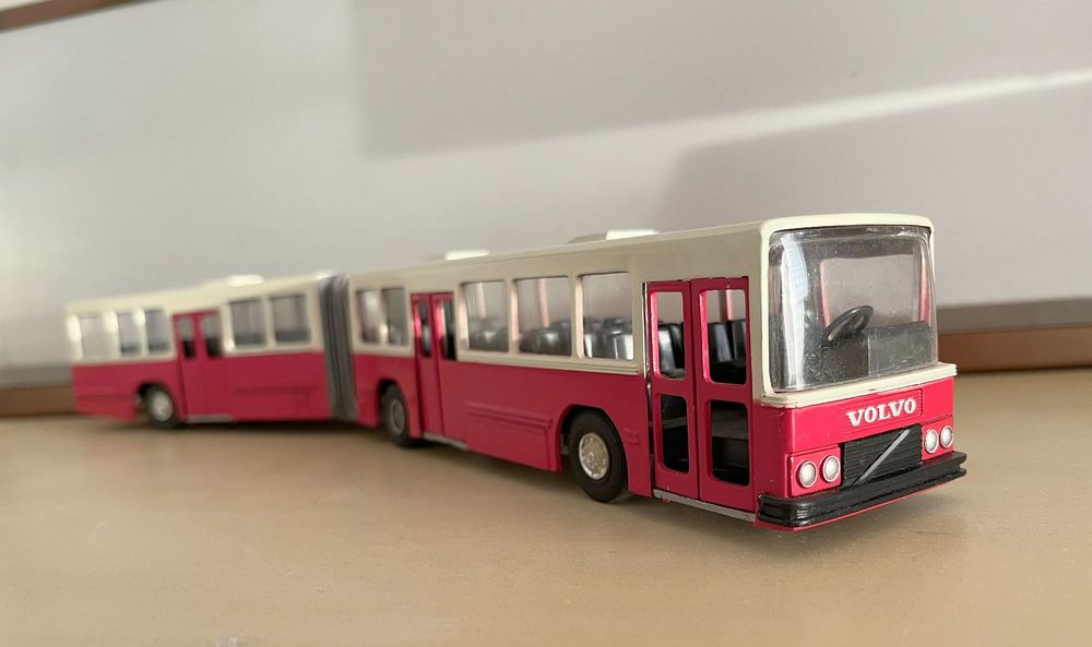 VOLVO B10M BUS 1:50 NZG | Kaufen auf Ricardo