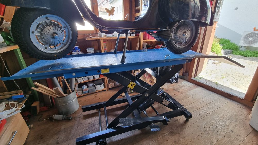 Motorradhebebüne Rollerlift Motorradheber 360 Kg (Gebraucht) in für CHF ...