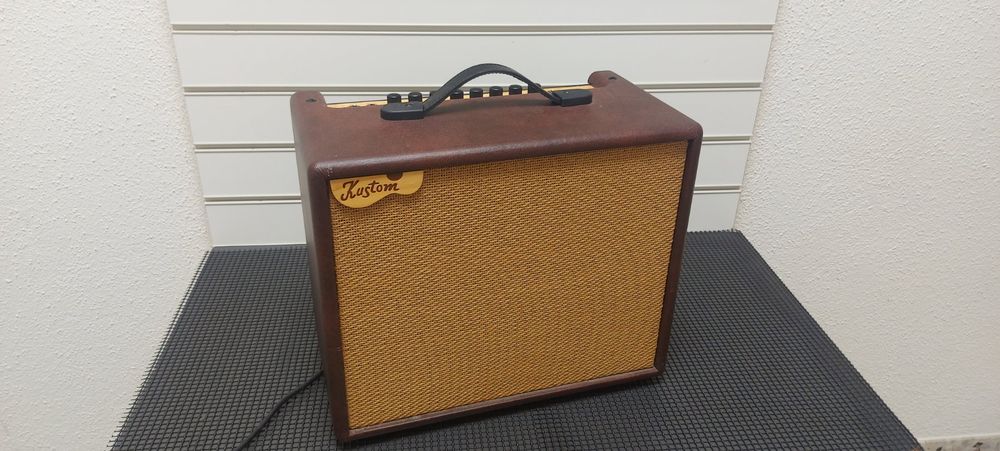 Kustom Sienna 30 PRO- Acoustic Guitar Combo Amp - 30W (Gebraucht) in ...