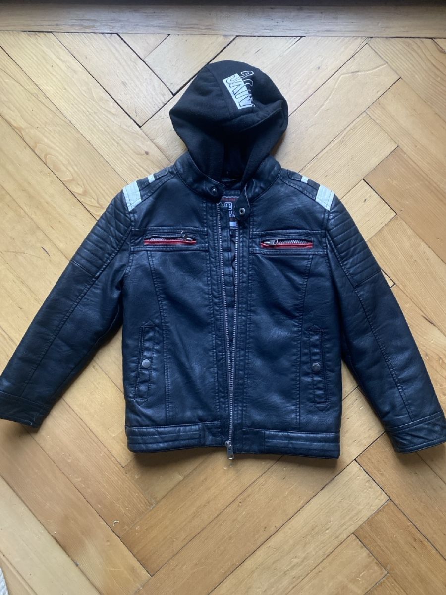 Jacke in Lederoptik Gr. 134 (Gebraucht) in Zürich für CHF 12 – mit Lieferung auf Ricardo kaufen