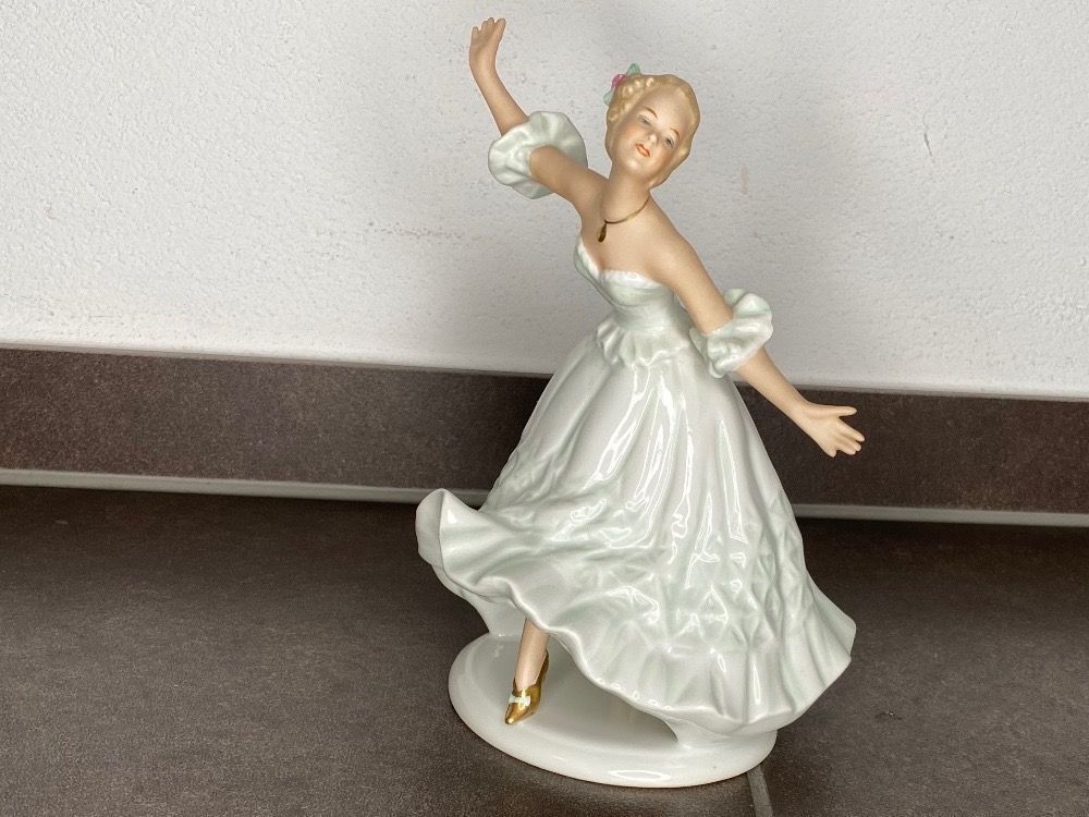 Porzellan Figure Wallendorf | Kaufen auf Ricardo Porzellan Figure Wallendorf | Kaufen auf Ricardo