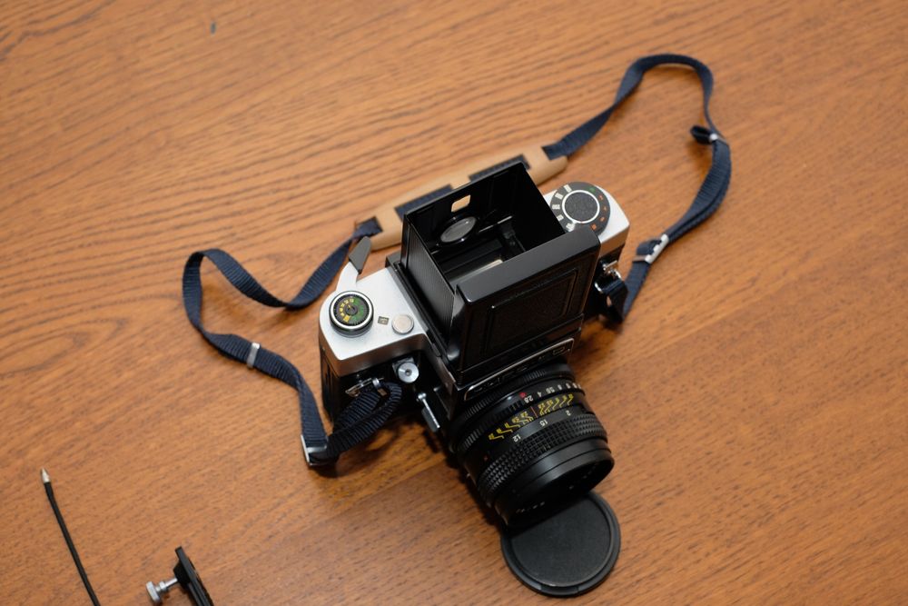 Kiev 60 Medium Format Camera – Vintage Classic (Gebraucht) in Basel für ...