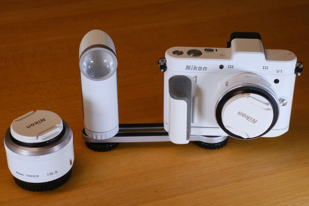 Nikon V1 weiss mit 2 Objektiven | Kaufen auf Ricardo