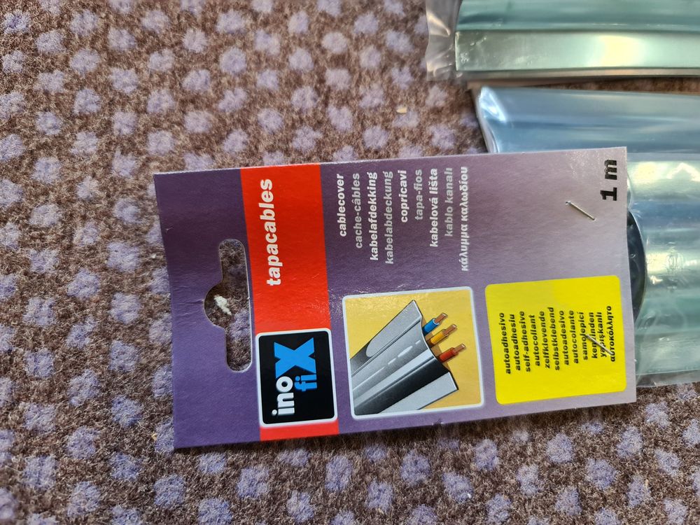 Posten Kabelkanäle Edelstahl ab 1.- (Neu und originalverpackt) in Krinau für CHF 9 – mit ...