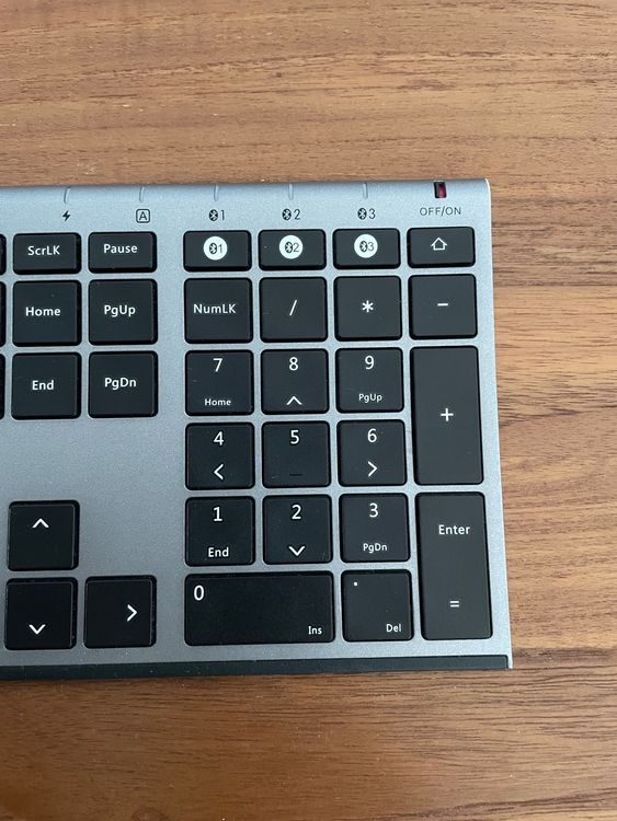 Bluetooth Tastatur (Jelly Comb keyboard) - US Layout | Kaufen auf Ricardo