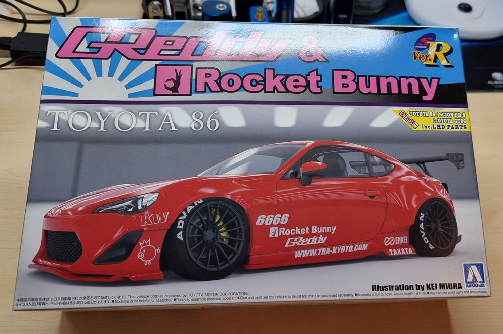 Aoshima Toyota GT86 Rocket Bunny 1:24 Neu (Neu und originalverpackt) in ...