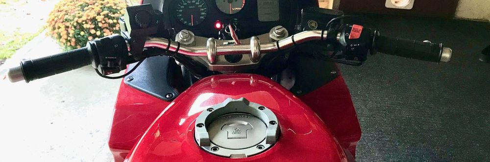 Honda VFR 800 FI RC46 Jg. 2002 Superbikelenker/Wilbers/Remus (Gebraucht) in Strengelbach für CHF ...