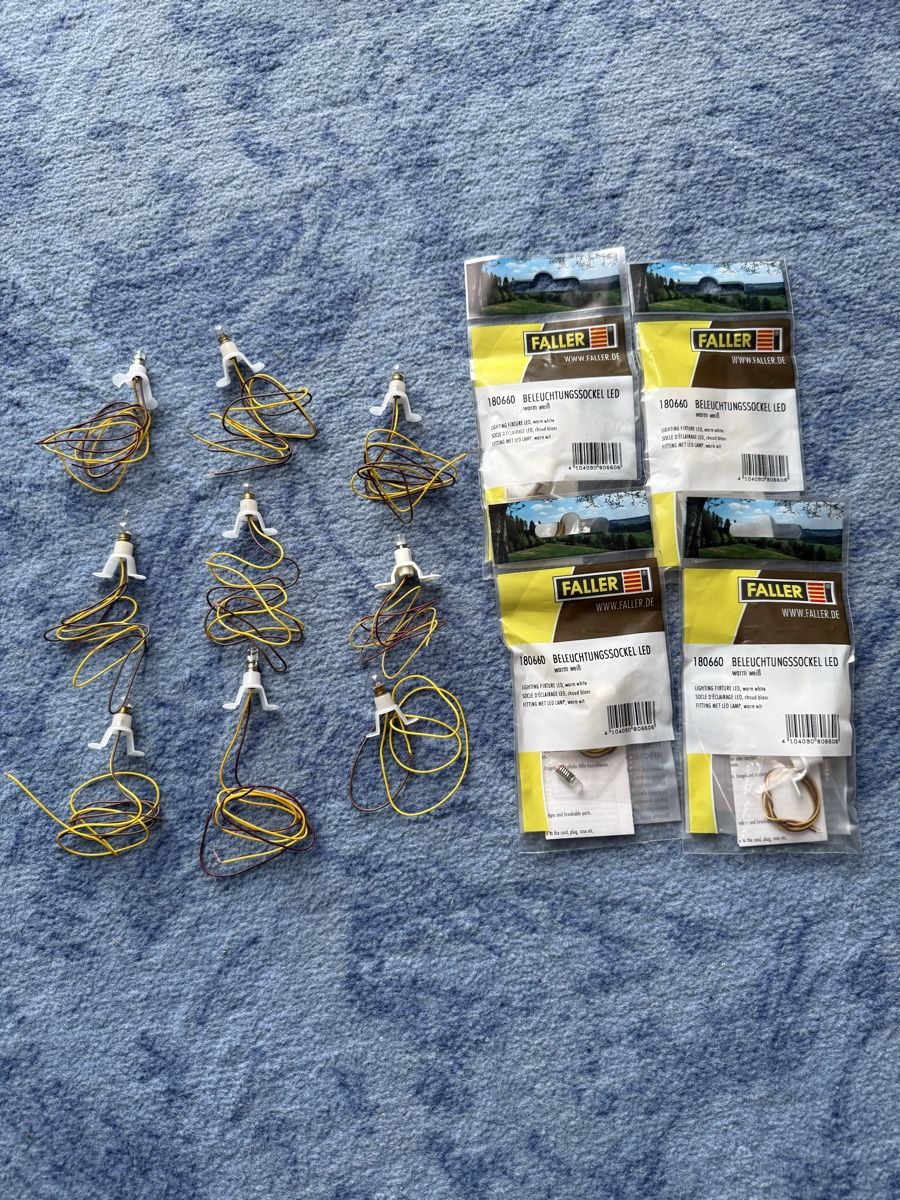 13x Beleuchtungssockel Faller (Gebraucht) in Tuttwil für CHF 8 – nur ...