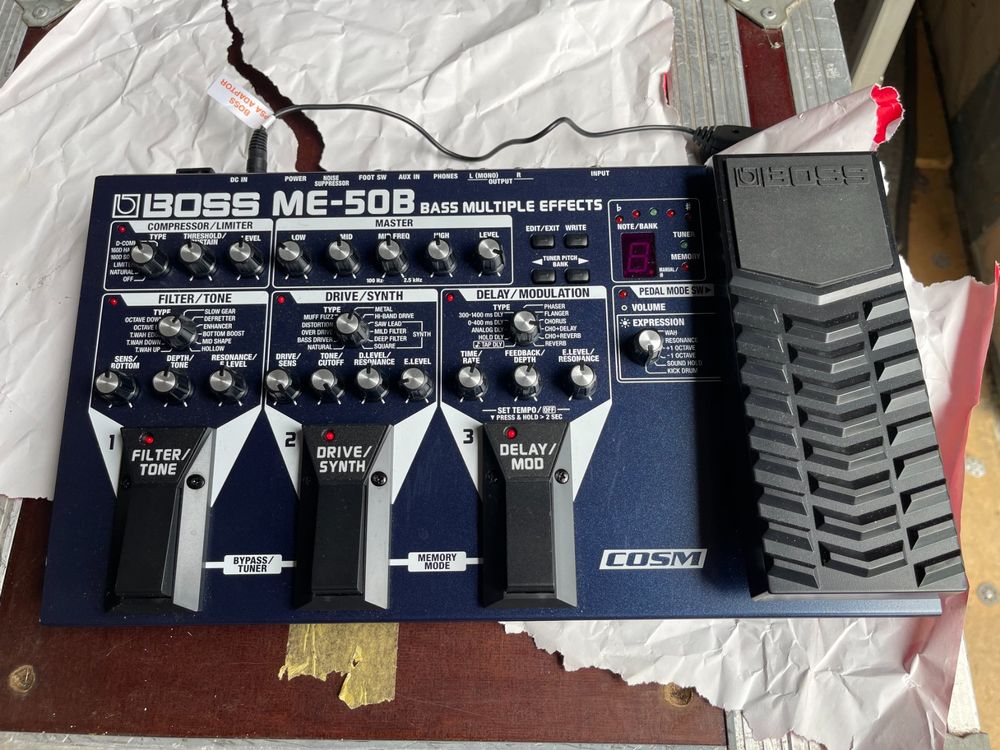 BOSS ME-50B MULTI-EFFEKT-Pedalboard für BASS (Gebraucht) in Schaffhausen für CHF 249 – mit ...