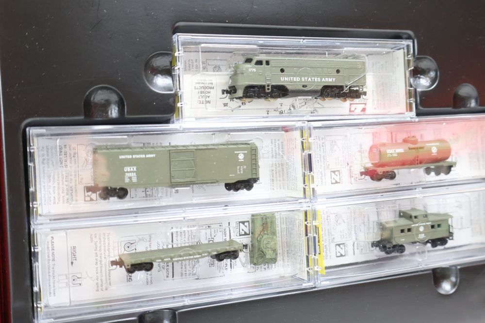 Micro Trains US Army Zug Set - Spur Z Special Edition Armee (Gebraucht ...