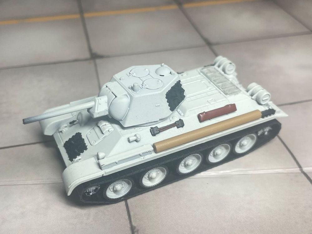 Panzer T34/85 Winter camouflage 1/87 (Neu und originalverpackt) in ...