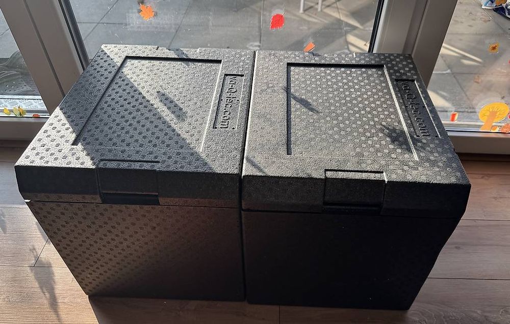2 x va-Q-tec Premium Kühlbox / Thermische Transportbox (Gebraucht) in ...