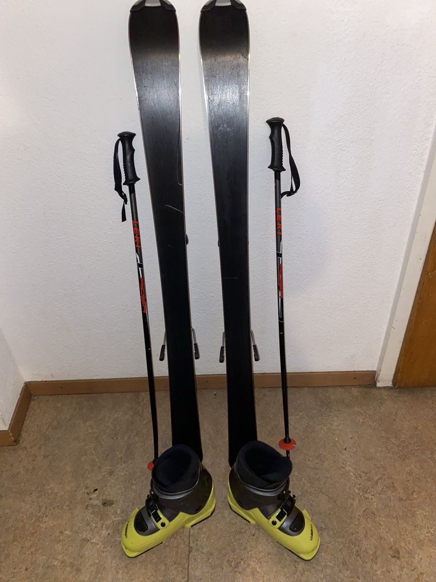 SKI ELAN 120cm + SKISCHUHE DALBELLO + SKISTÖCKE LEKI (Gebraucht) in ...