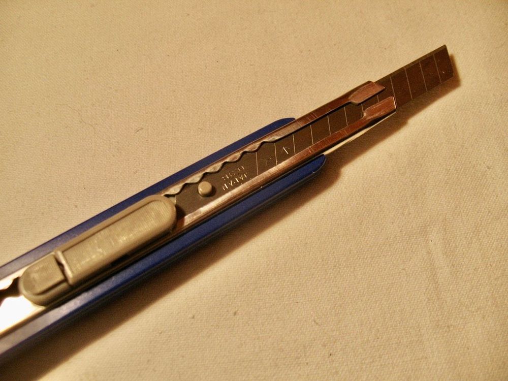 Cutter Japan Messer Schneider mit 2 Ersatzklingen | Kaufen auf Ricardo