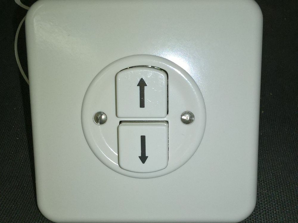 Neue,Unterputz Storen Schalter, weiss, 2 Stck vorhanden (Neu und originalverpackt) in Eschenbach ...