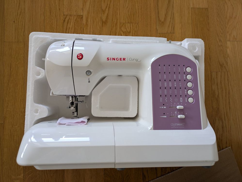 Nähmaschine Singer Curvy 8763 (Neu (gemäss Beschreibung)) in Schwyz für ...
