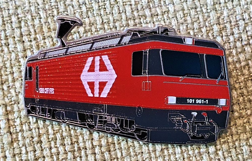 L028 Schmid Müller SWISS Made Design Pin SBB HGe 4/4 II NE (Gebraucht) in Reinach BL für CHF 6 ...