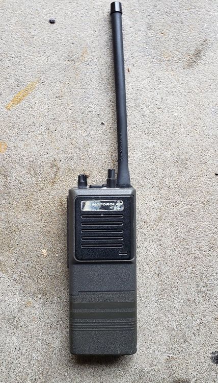 Motorola HT800 VHF (Gebraucht) in Bauma für CHF 50 – mit Lieferung auf ...