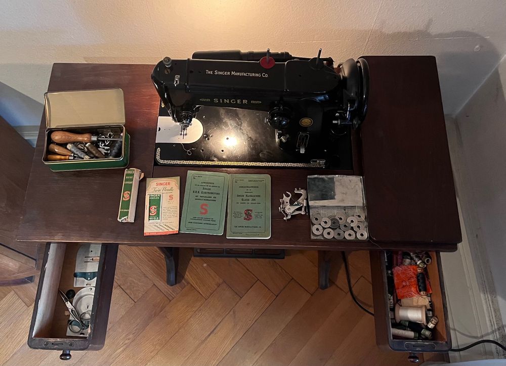 Singer Nähmaschine Klasse 206 mit Zubehör | Kaufen auf Ricardo