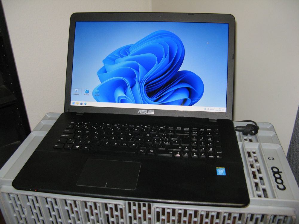 Asus F751L | Kaufen auf Ricardo