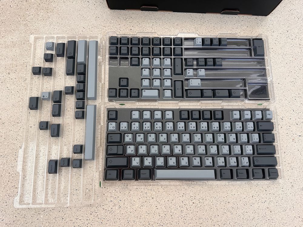 PBT dye sub concrete grey keycaps (Gebraucht) in Dübendorf für CHF 25 ...
