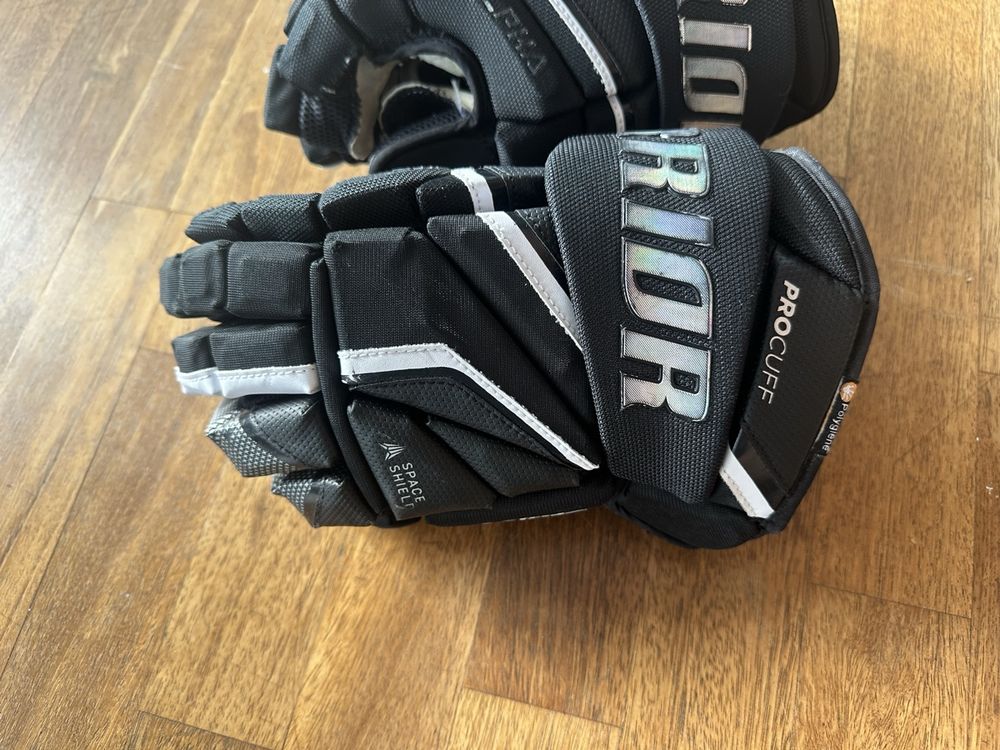 Warrior Alpha LX2 Pro Handschuhe/ Nick Meile (Gebraucht) in Wolfwil für ...