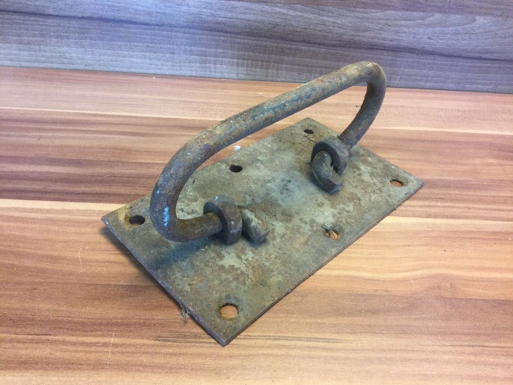 Sehr rostiger grosser Eisengriff von Truhe (Gebraucht) in Wangen SZ für ...