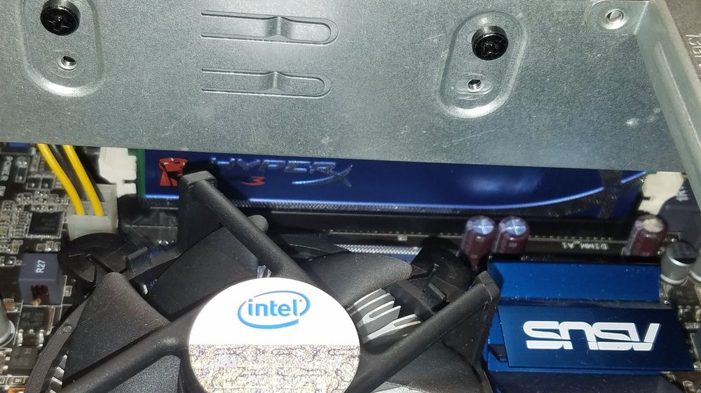 Asus Pundit P6-P5G41E/DP_MB SFF Retro Gaming PC OVP (Gebraucht) in ...