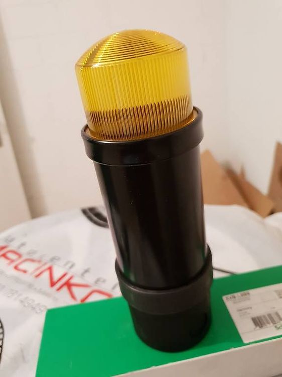 Signallampe gelb XVB, Blitzlicht 24V, IP65 (Gebraucht) in Bazenheid für ...