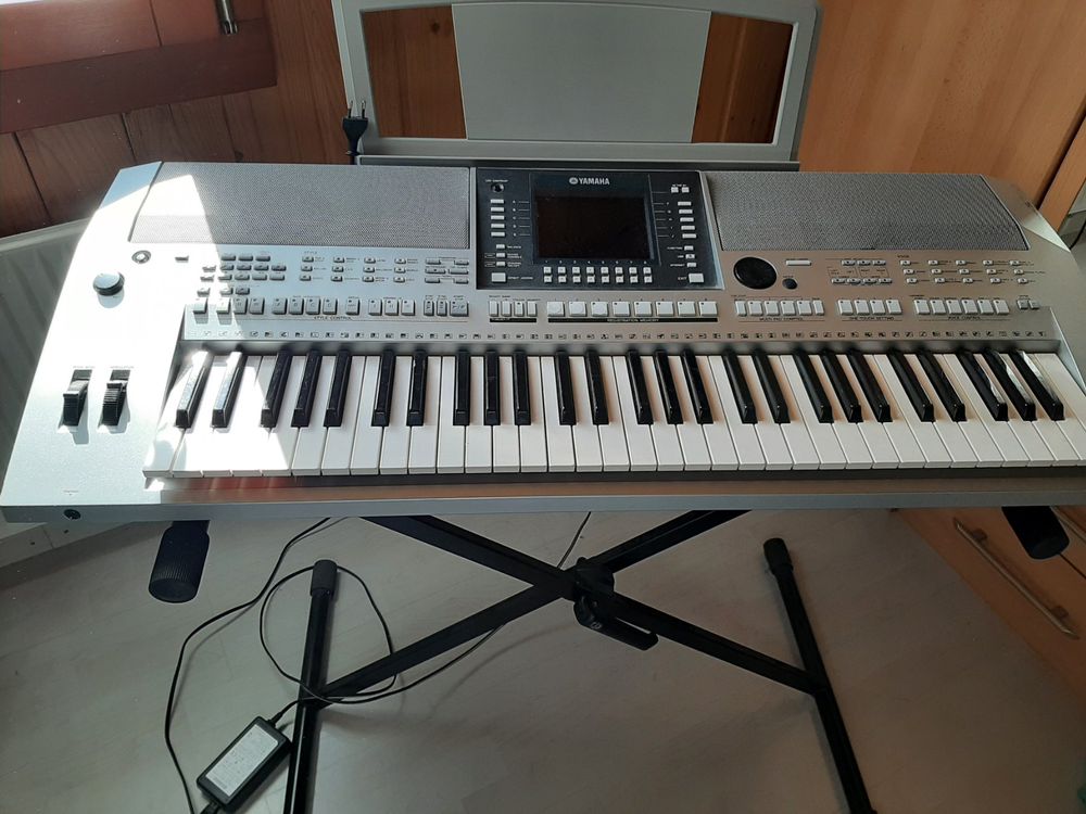 Keyboard Yamaha PSR-S710 mit Ständer (Gebraucht) in für CHF 500 – nur ...