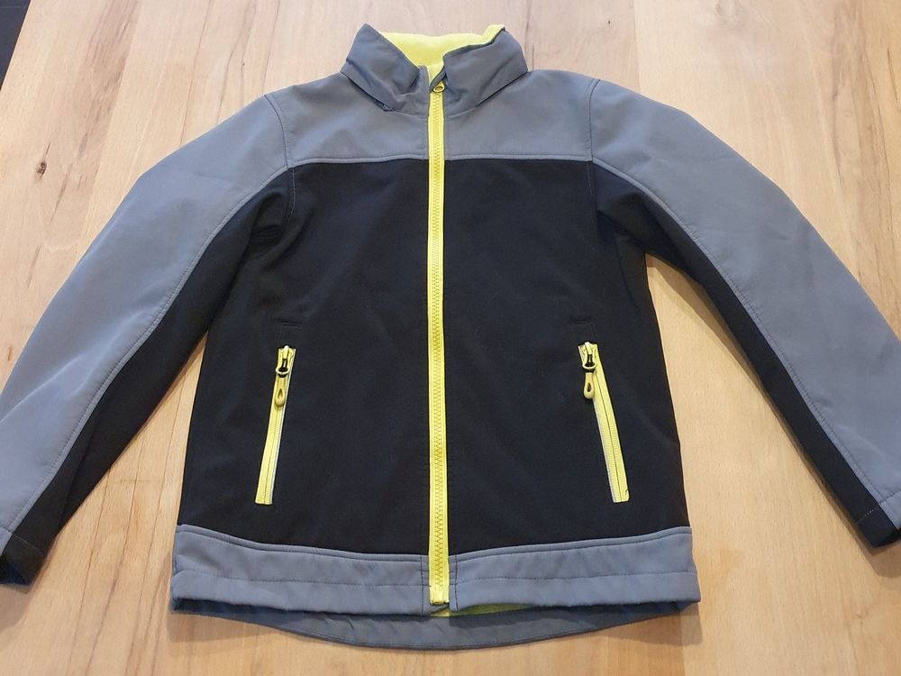 Softshell-Jacke, Gr. 134/140 | Kaufen auf Ricardo