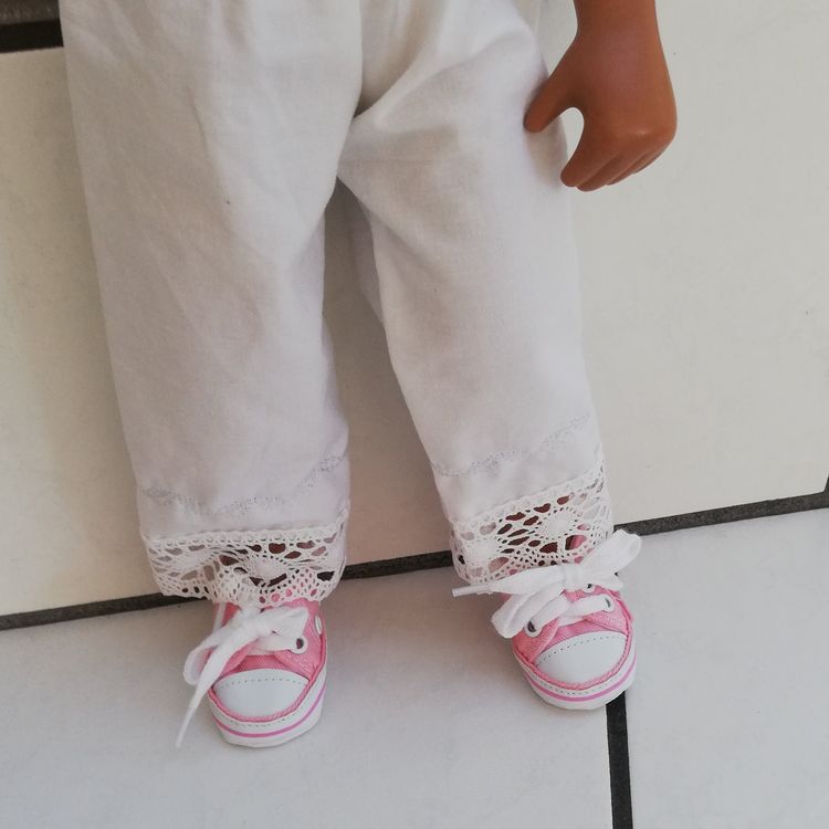 Für Sashas oder Natterer Puppen: Turnschuhe rosa (Neu und originalverpackt) in Seewen SZ für CHF ...