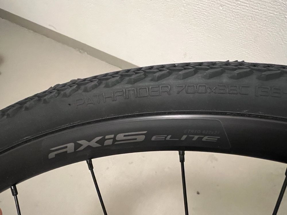 Specialized Axis Elite Gravel Laufradsatz mit Reifen NEU (Neu (gemäss ...