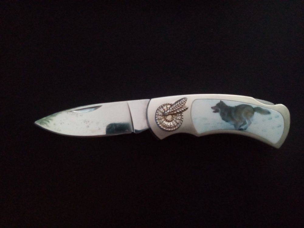 Sammlermesser " Wolf" in Schatulle mit 3D Metall Beschl.1.- (Gebraucht ...