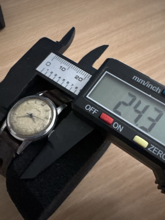 Montre Eterna vintage, mécanique-Élégante et rare! (D'occasion) à ...