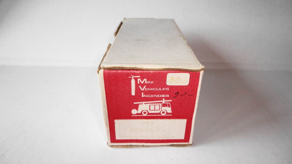MVI Solido 1930 Citroen C4 Plateau Ridelle Bidons 1:43 Metal (Gebraucht ...