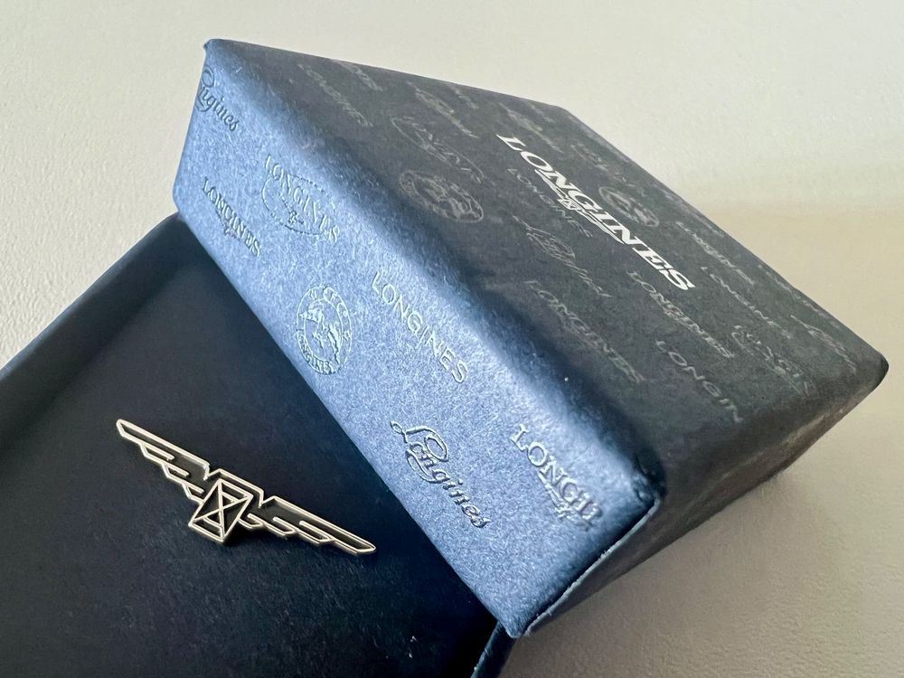 LONGINES original & rare ”wings” logo pin with blue gift box (Neu und ...