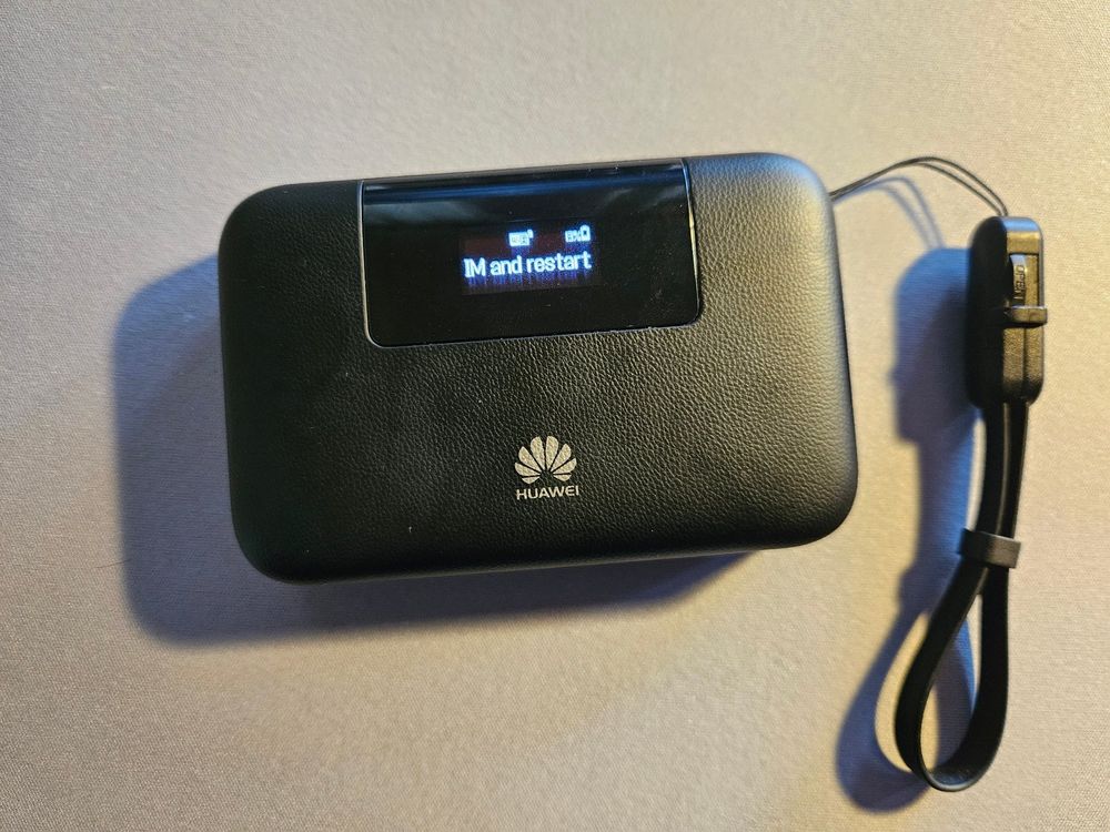 Huawei 4G Mobile WiFi Router SIM E5770, LAN, Power Bank | Kaufen auf Ricardo